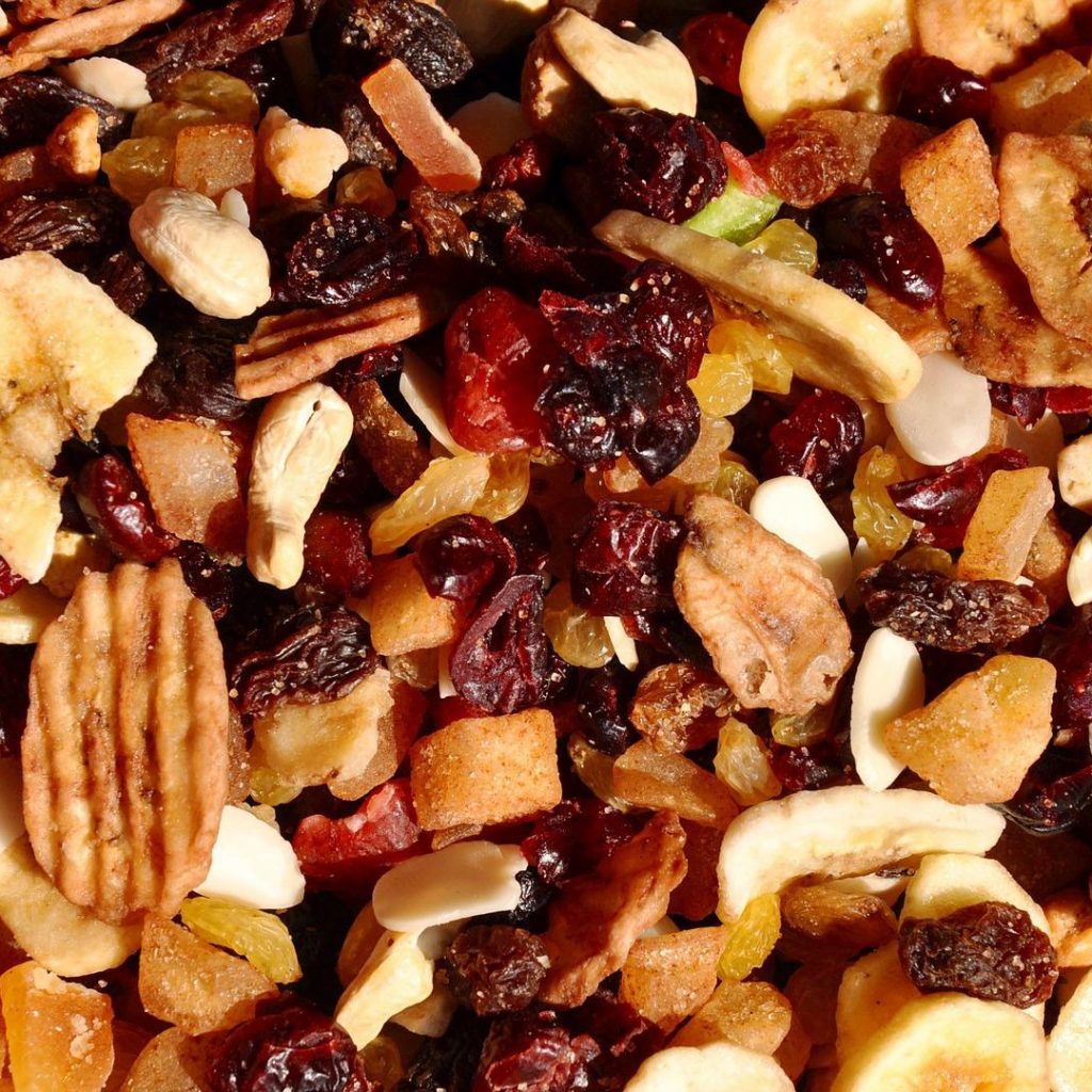 Sachet de fruits secs ( amande, noix de cajou, abricot, raisin) environ ...